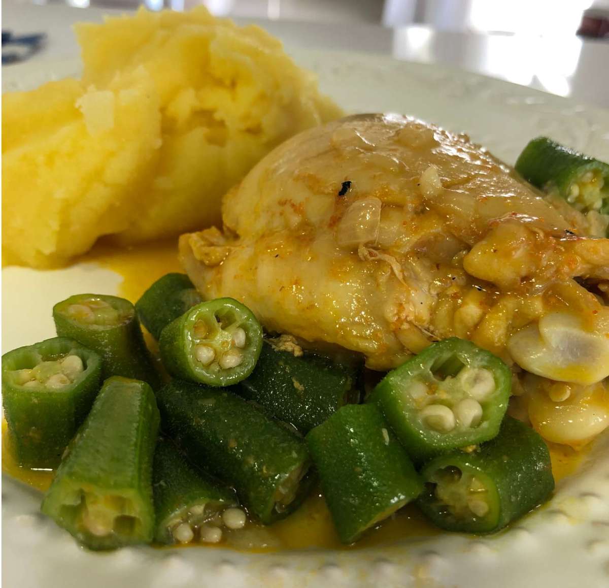 Frango com Quiabo | Adriana Tenchini